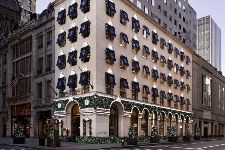 Harry Winston | Window Dressing: 13 Seasonal Store Displays | TIME.com