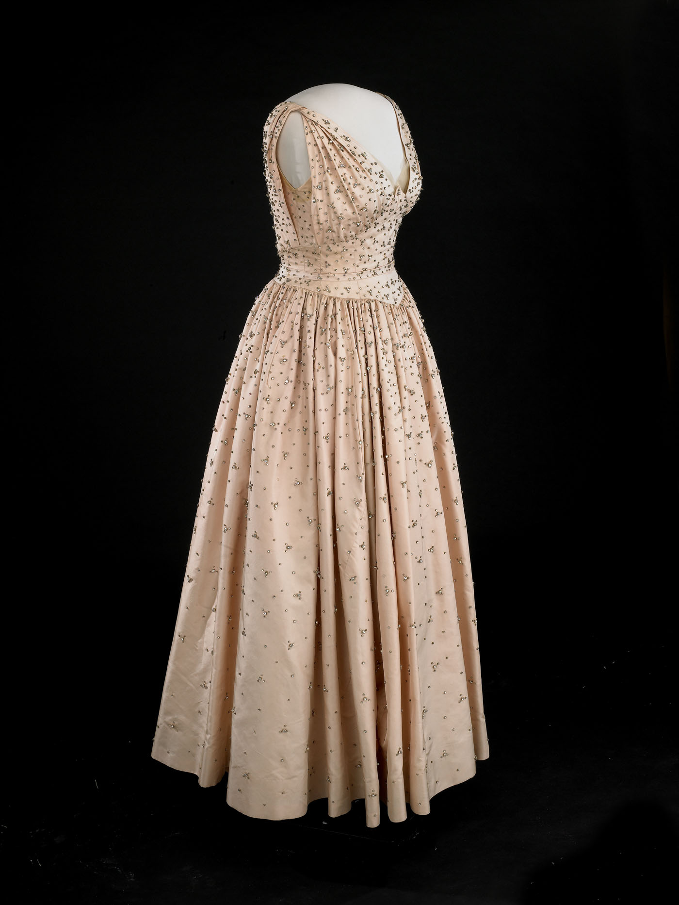 Mamie Eisenhower, 1953: Pretty in Pink | Belles of the Ball: An Insider ...